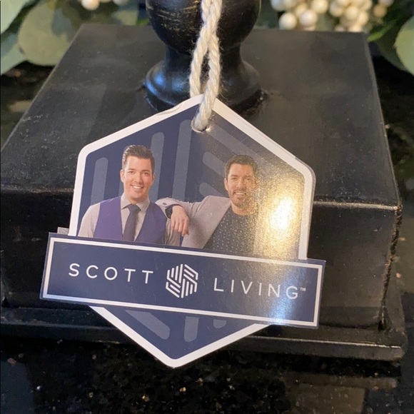 Scott Living | Accents | Scott Living Metal Sculpture | Poshmark